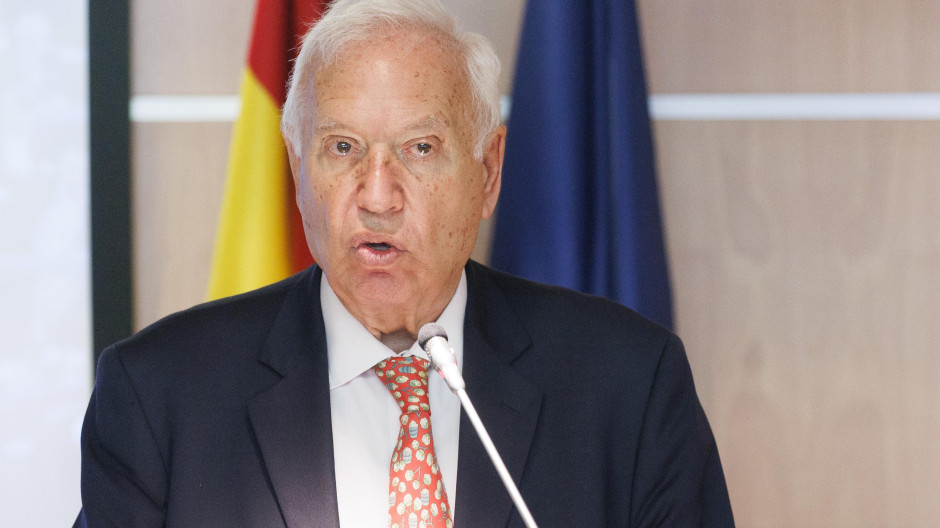 Margallo vaticina el plan de Sánchez para «sacar a España de Euskadi y ...