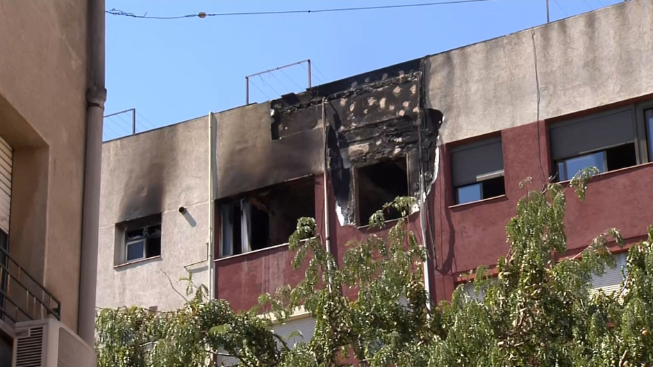 Los adolescentes saltaron de su piso en llamas al llegar los bomberos