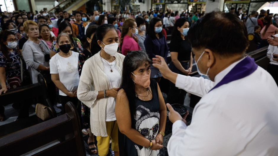 La pasión del catolicismo en Filipinas por el Miércoles de Ceniza