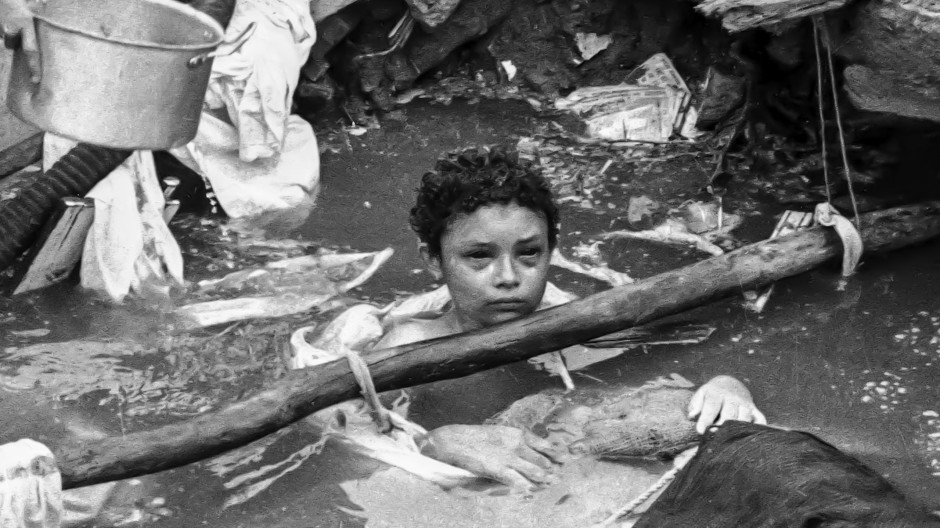 El inolvidable drama de Omayra, la niña que murió ante el mundo ...