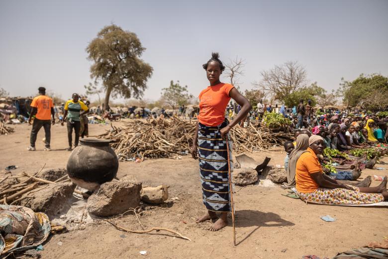 Adja, la joven curandera que atrae a los espíritus malignos y a los ...