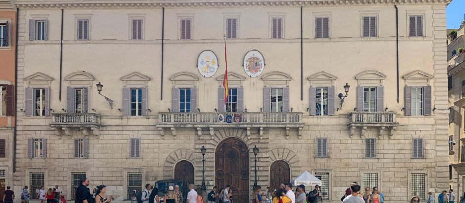 El Vaticano emite un sello por los 400 años de la Embajada española ...