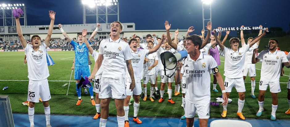 Raúl González acerca al Real Madrid Castilla al ascenso a Segunda