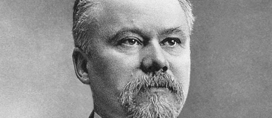 30 de octubre de 1923: Poncairé contesta a Baldwin: «Una conferencia ...