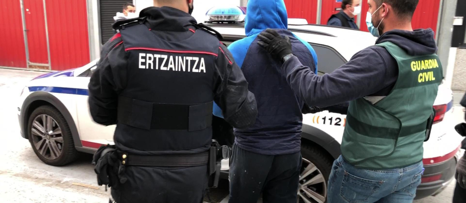 El PNV pide suprimir la Guardia Civil del País Vasco «para evitar ... El PNV pide suprimir la Guardia Civil del País Vasco «para evitar ...