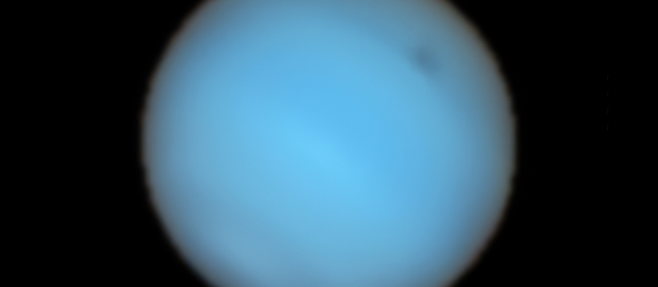 Captan una misteriosa mancha en la atmósfera de Neptuno