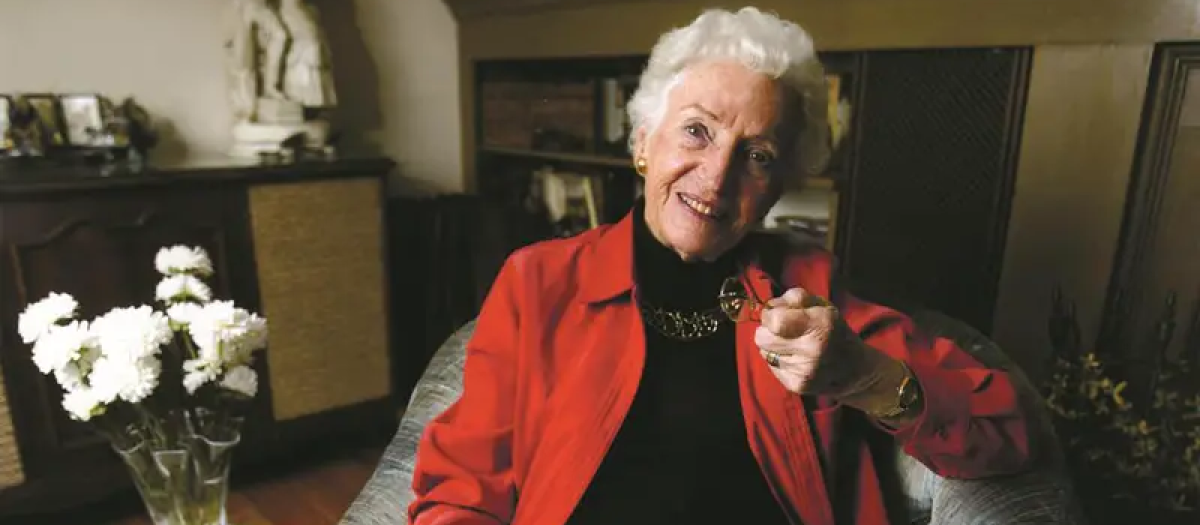 Ruth Johnson Colvin, pionera de la alfabetización, muere a los 107 años