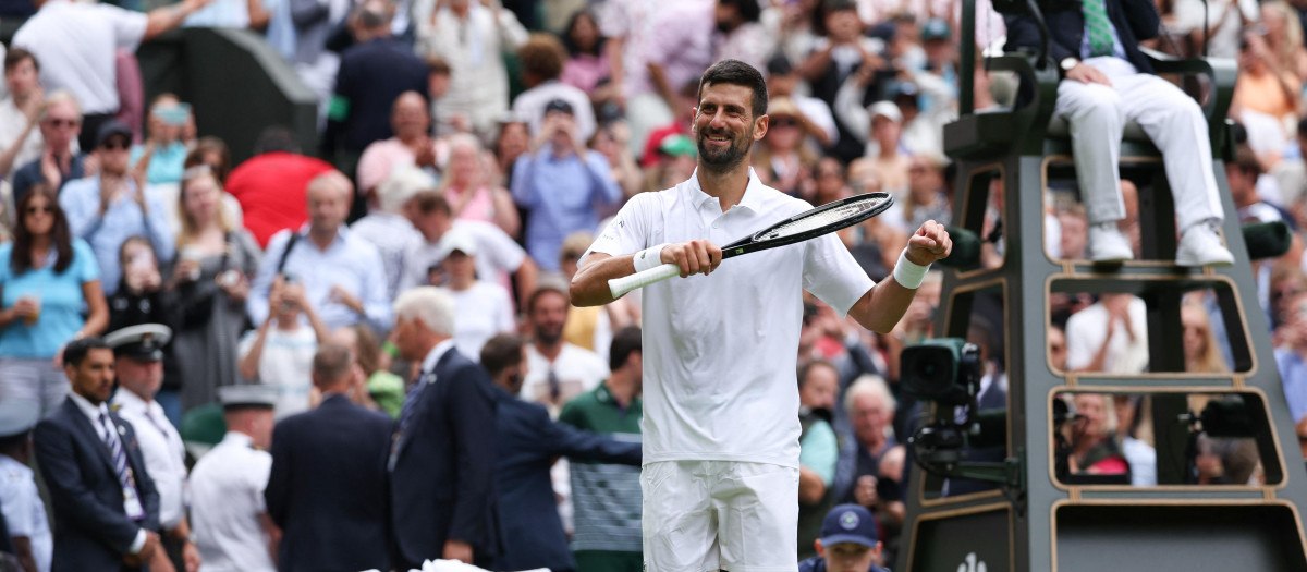 Djokovic emerge ante De Miñaur y se mete en cuartos de final de Wimbledon