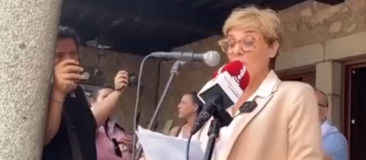 Abuchean a Anabel Alonso durante el pregón de las fiestas de Béjar ...