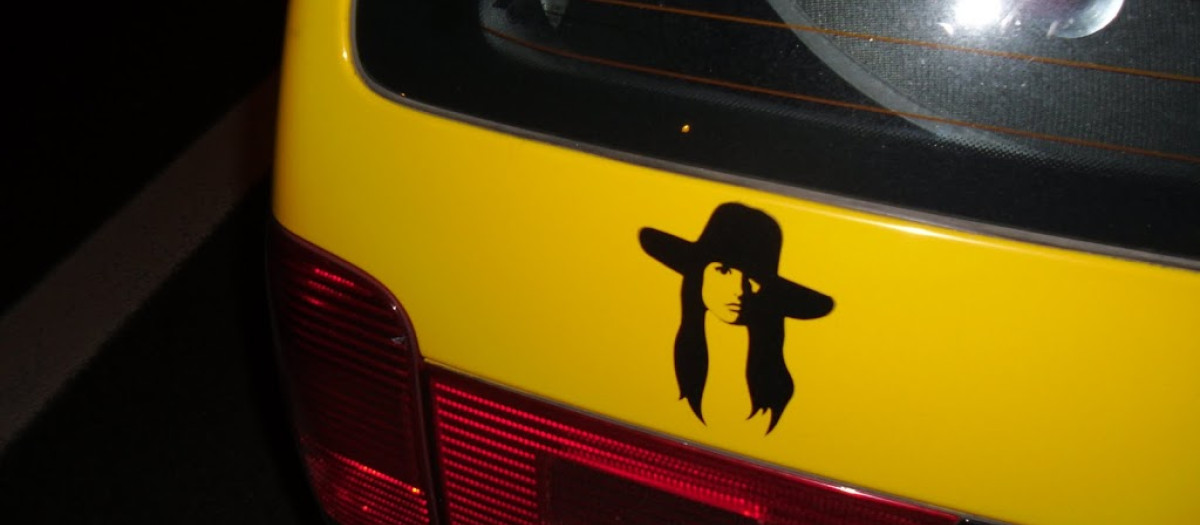 ¿Quién era Penélope, la misteriosa chica de la pegatina que llevan ...