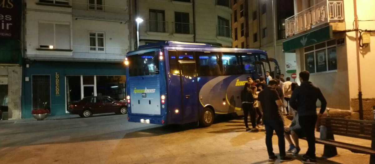 Despiden a un chófer de autobús por dejar a los niños en su casa y ...