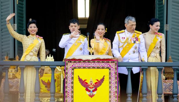 Condenan a 50 años de cárcel a un joven por criticar al Rey de Tailandia