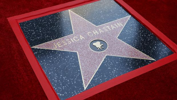 El homenaje de Al Pacino a Jessica Chastain tras recibir su estrella en ...