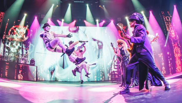 Por qué WAH es el mejor plan inmersivo con cena, show épico y fiesta ...