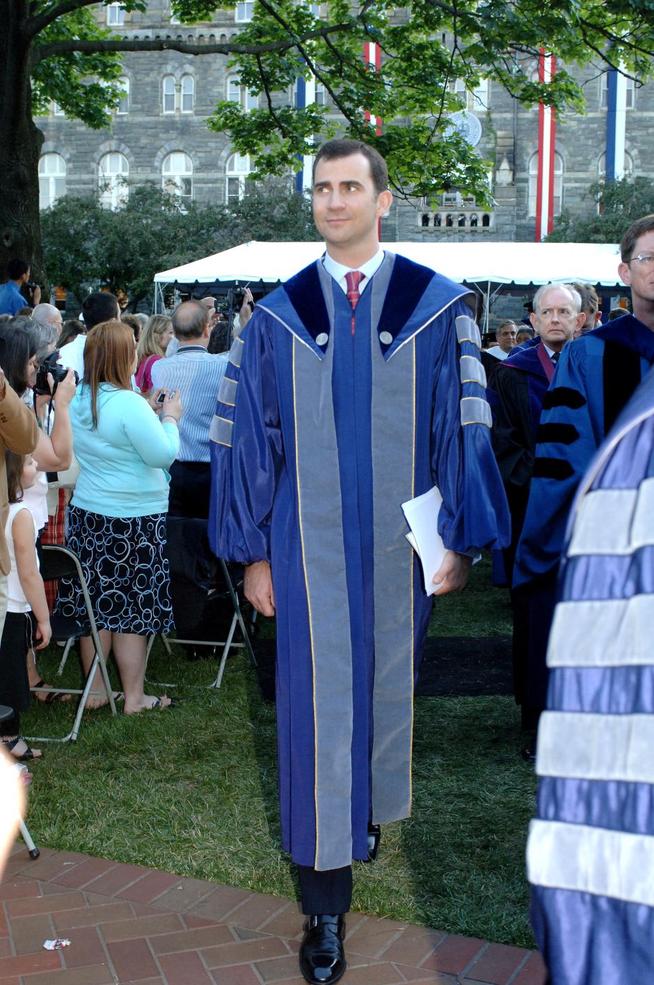 Así fueron las graduaciones del Rey Felipe VI y Doña Letizia