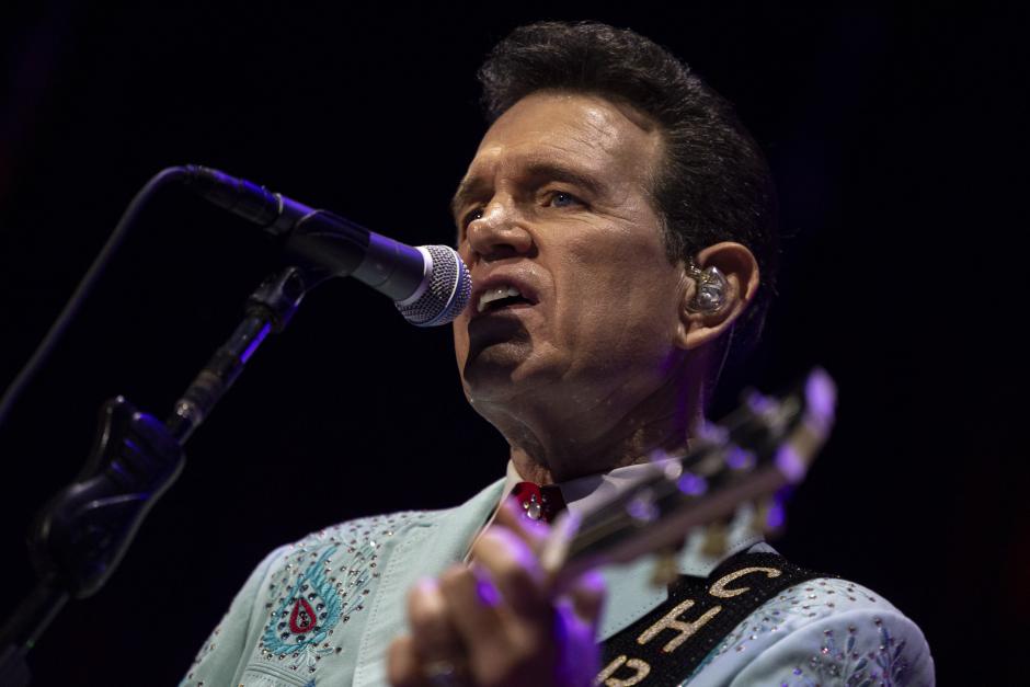 Chris Isaak rompe y restaña corazones en su reencuentro con Madrid en ...