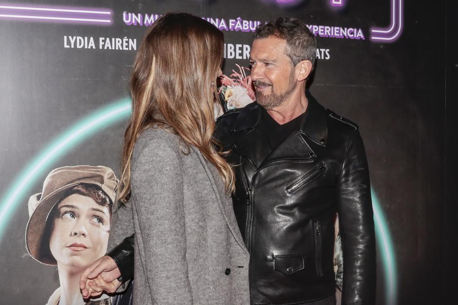 El buen español de Nicole, la novia de Antonio Banderas