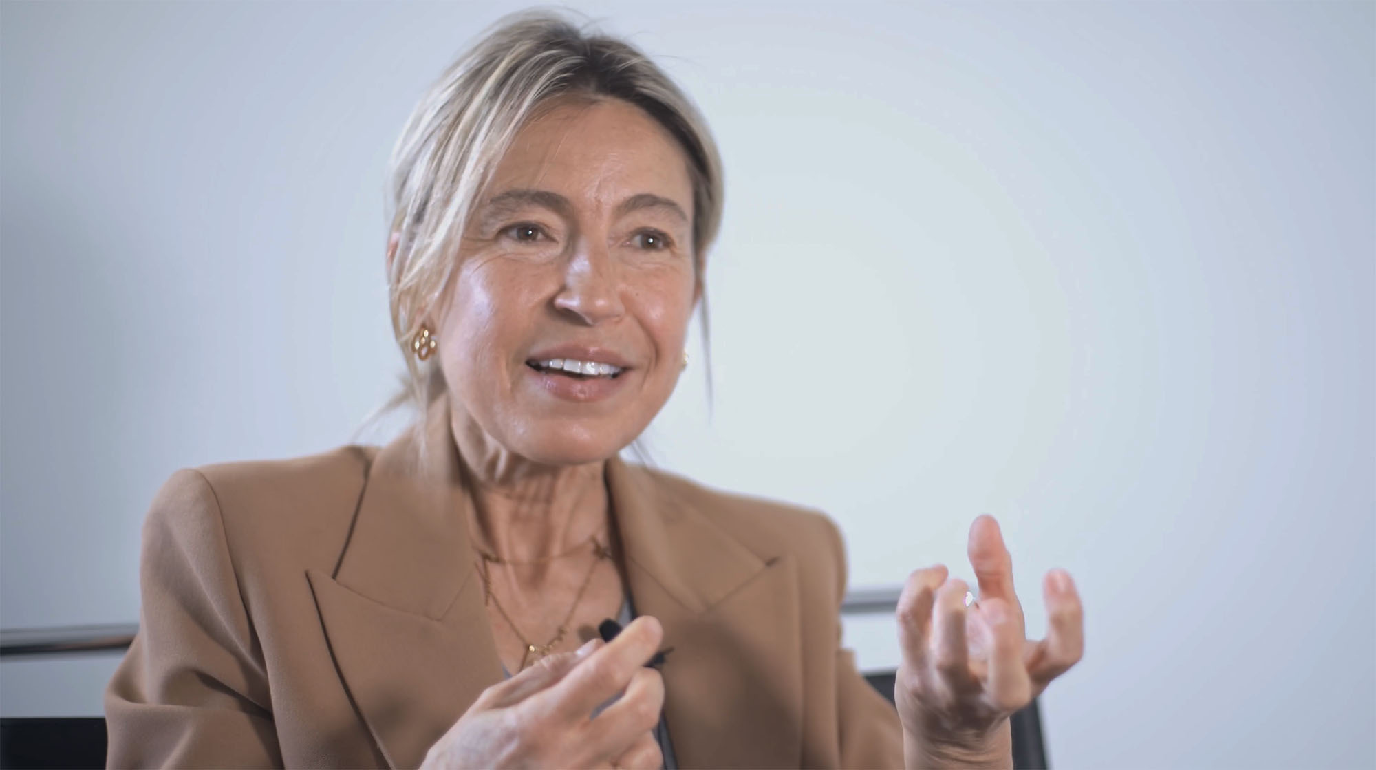 María Calvo: «Nuestra sociedad ha desvirtuado al padre, lo convierte en ...