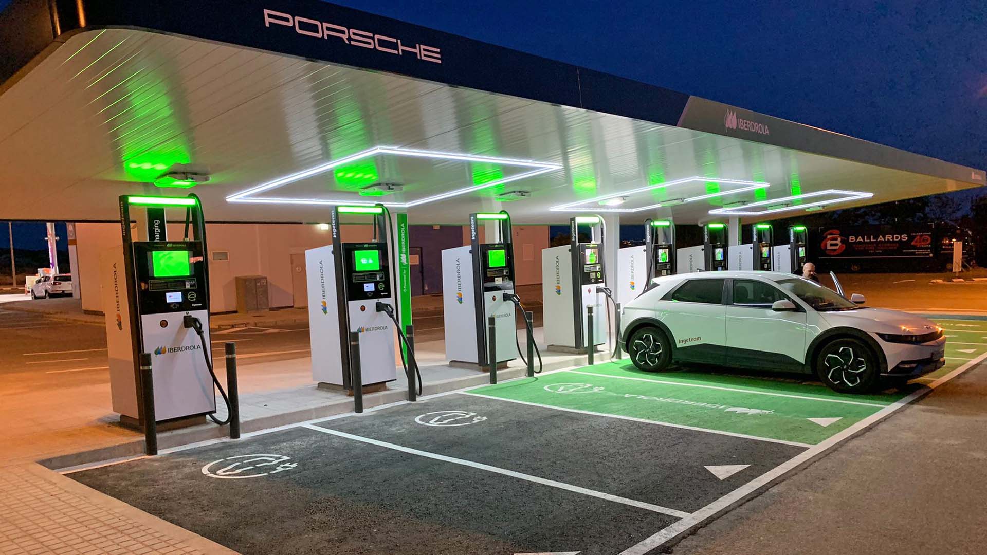 Así será la electrolinera callejera más grande de Madrid que se ...