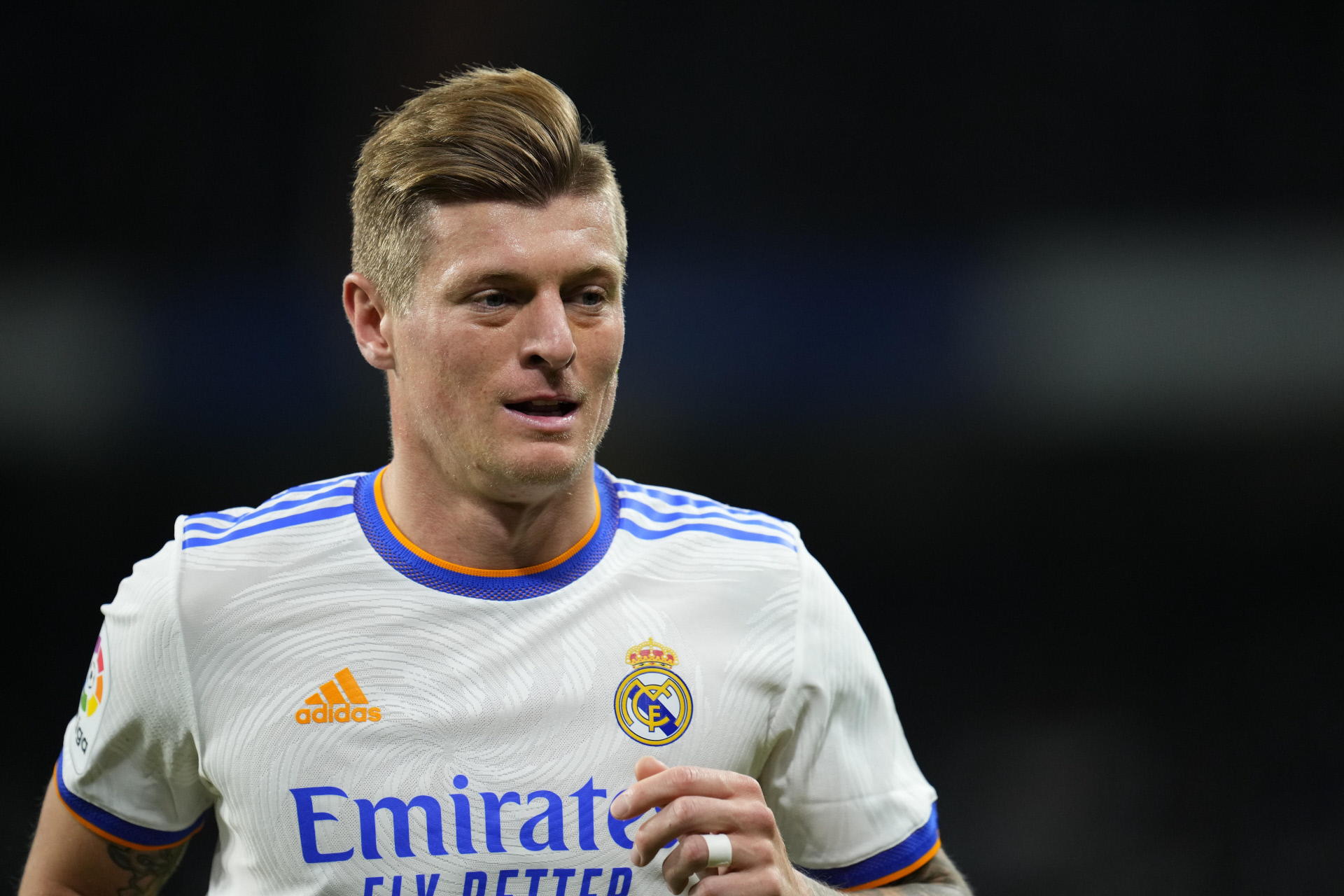 Kroos analizará su futuro al final de la próxima temporada y acabará su ...