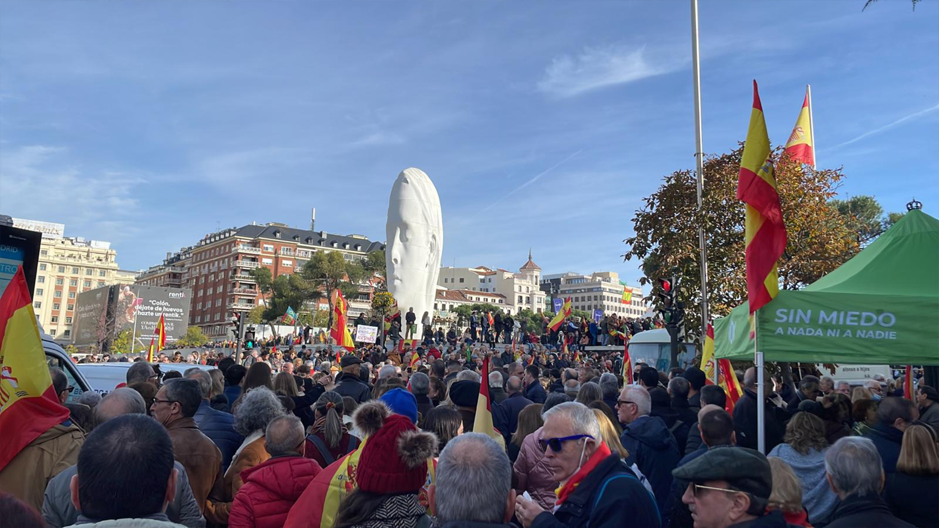 Arranca la manifestación de Vox en Colón