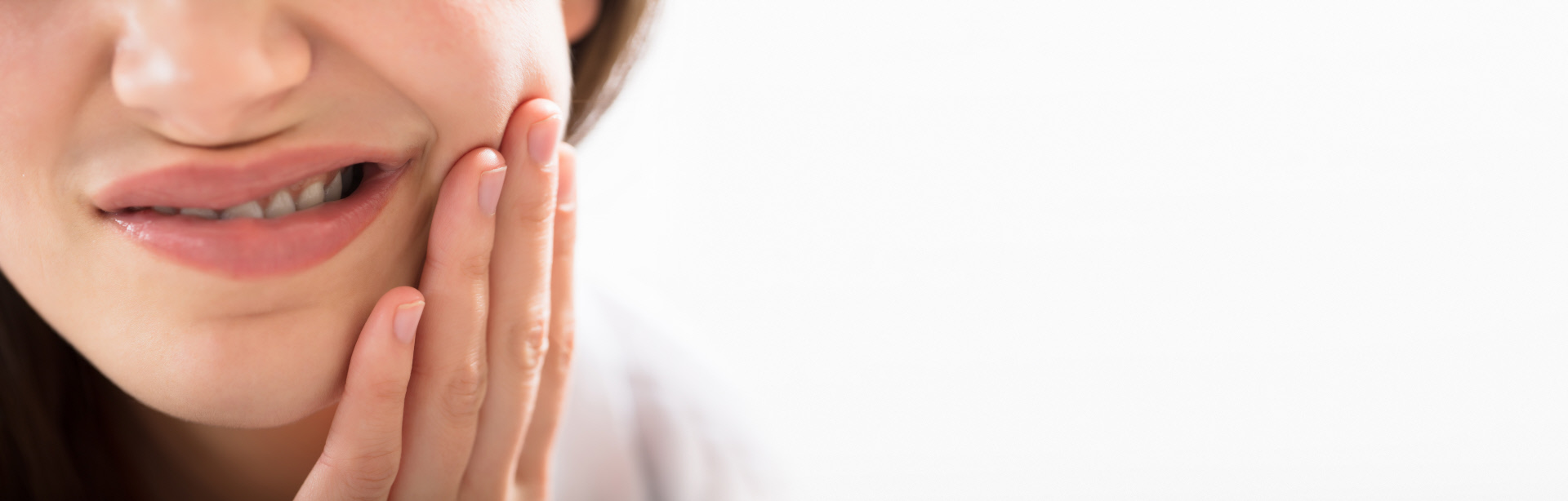 Qué es el bruxismo y cómo paliar los síntomas del rechinar de dientes