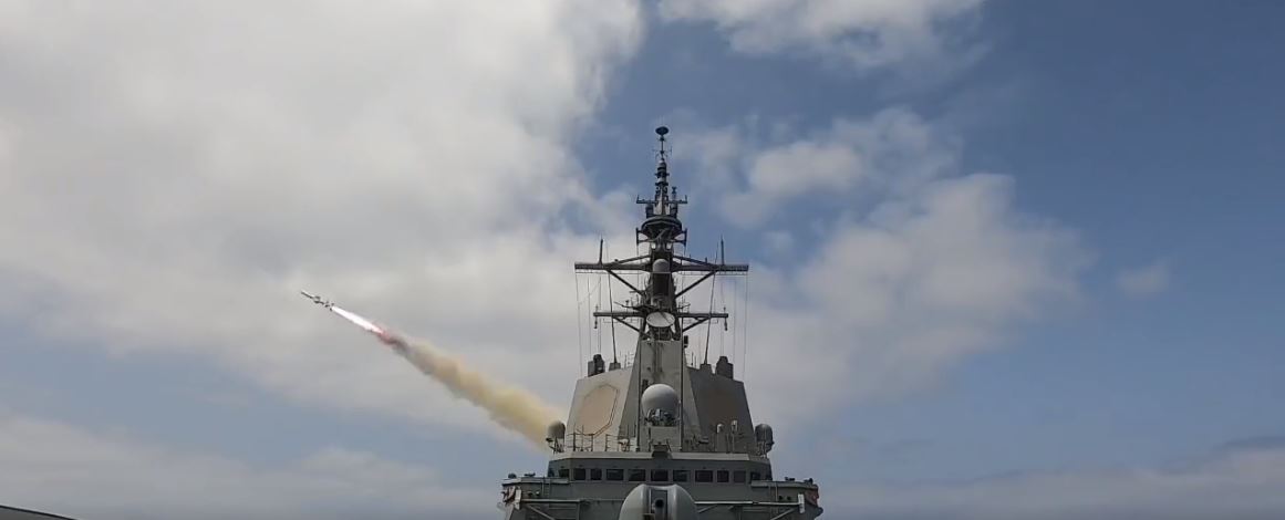 Armada española: Un certero misil Harpoon lanzado por una fragata ...
