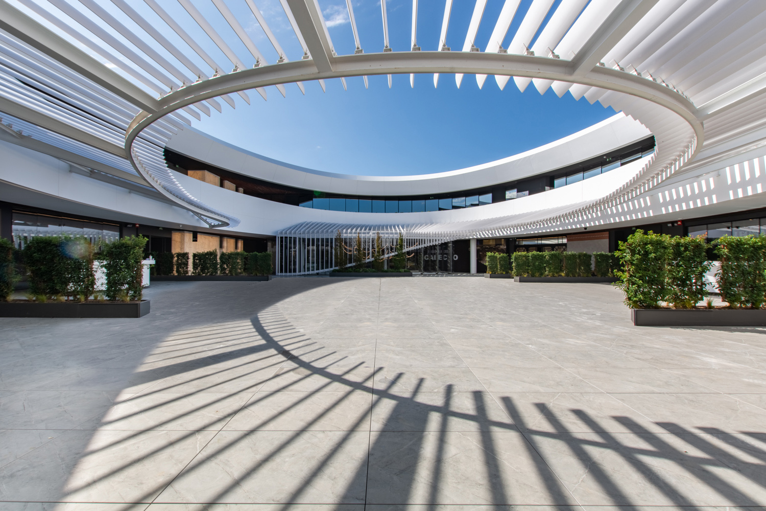 Así es el nuevo centro comercial de lujo situado en La Finca al que ya ...