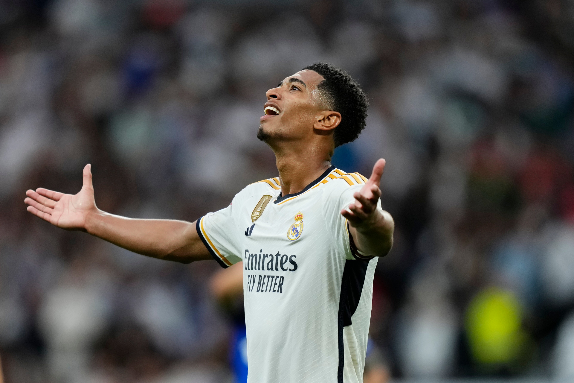 La primera vez de Bellingham en un clásico con el «calma, calma» de ...