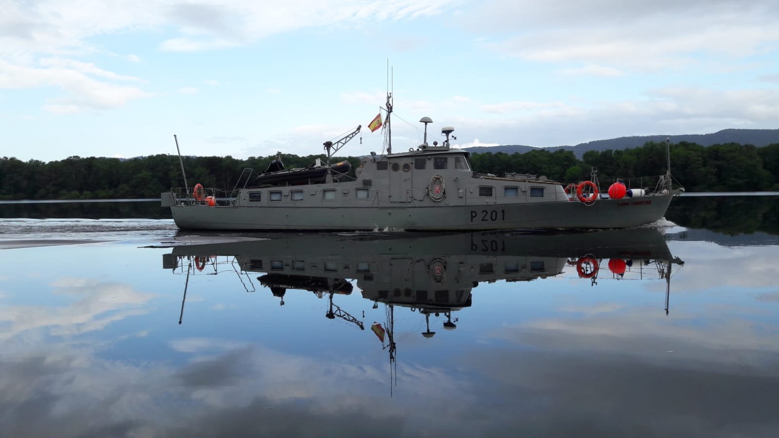 'Cabo Fradera', el patrullero de la Armada que descansa a 30 kilómetros del mar