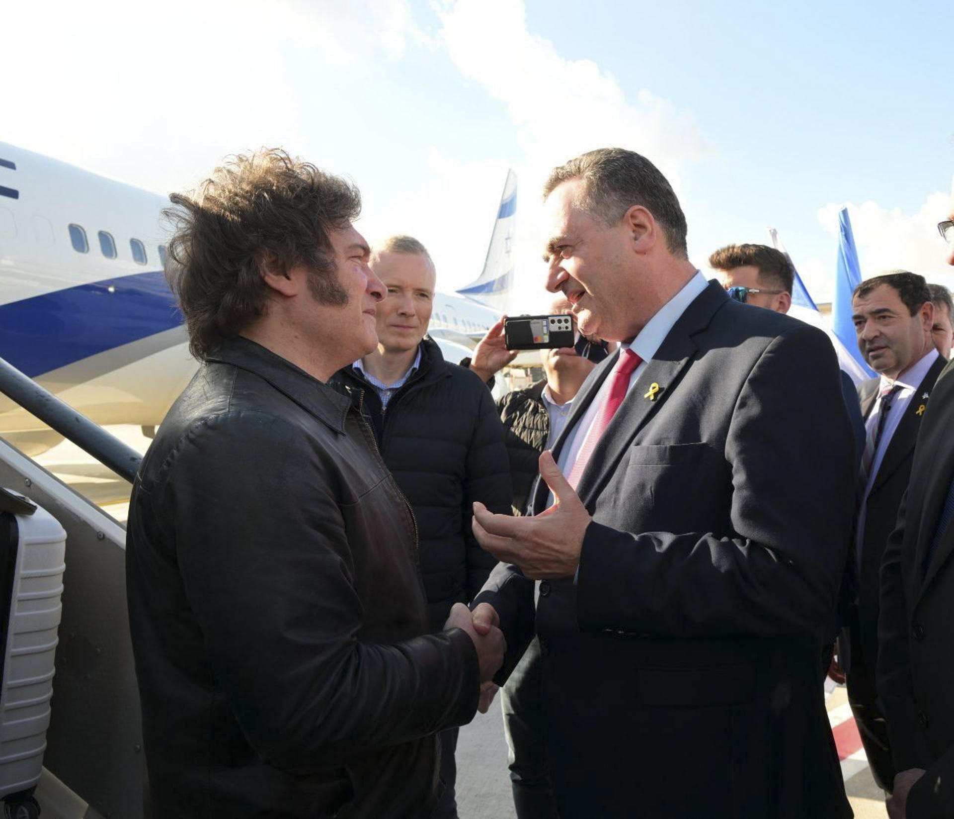 Milei muestra su apoyo inquebrantable a Israel y anuncia el traslado de ...