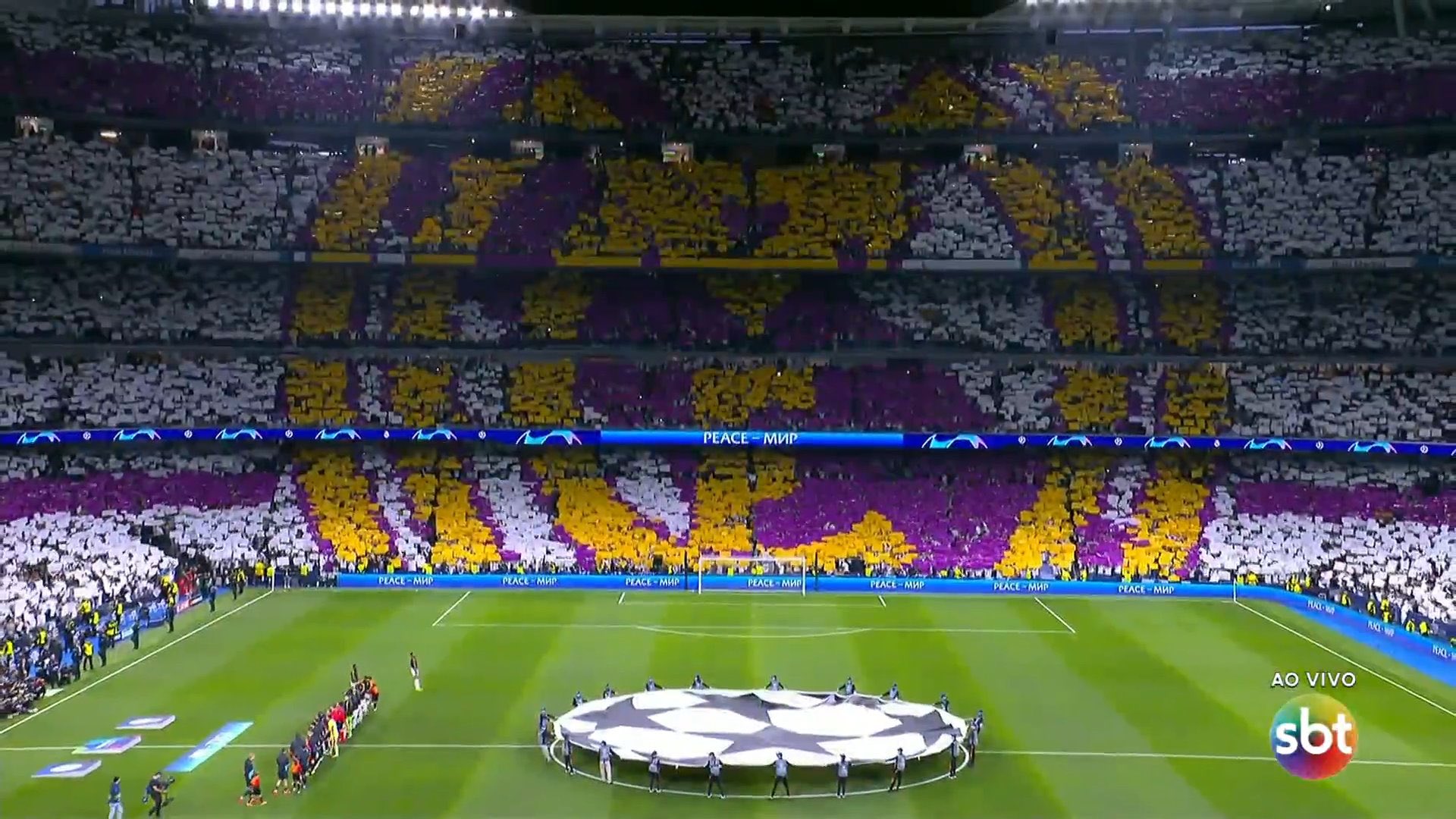 Así ha sido el espectacular mosaico del Real Madrid para recibir al City