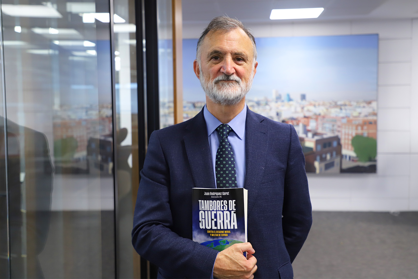 Almirante Garat: «Si España quiere estar lista para la guerra, tiene un ...