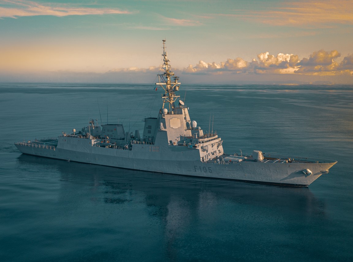 Armada española: La fragata Cristóbal Colón sorprende el ejercicio de ...