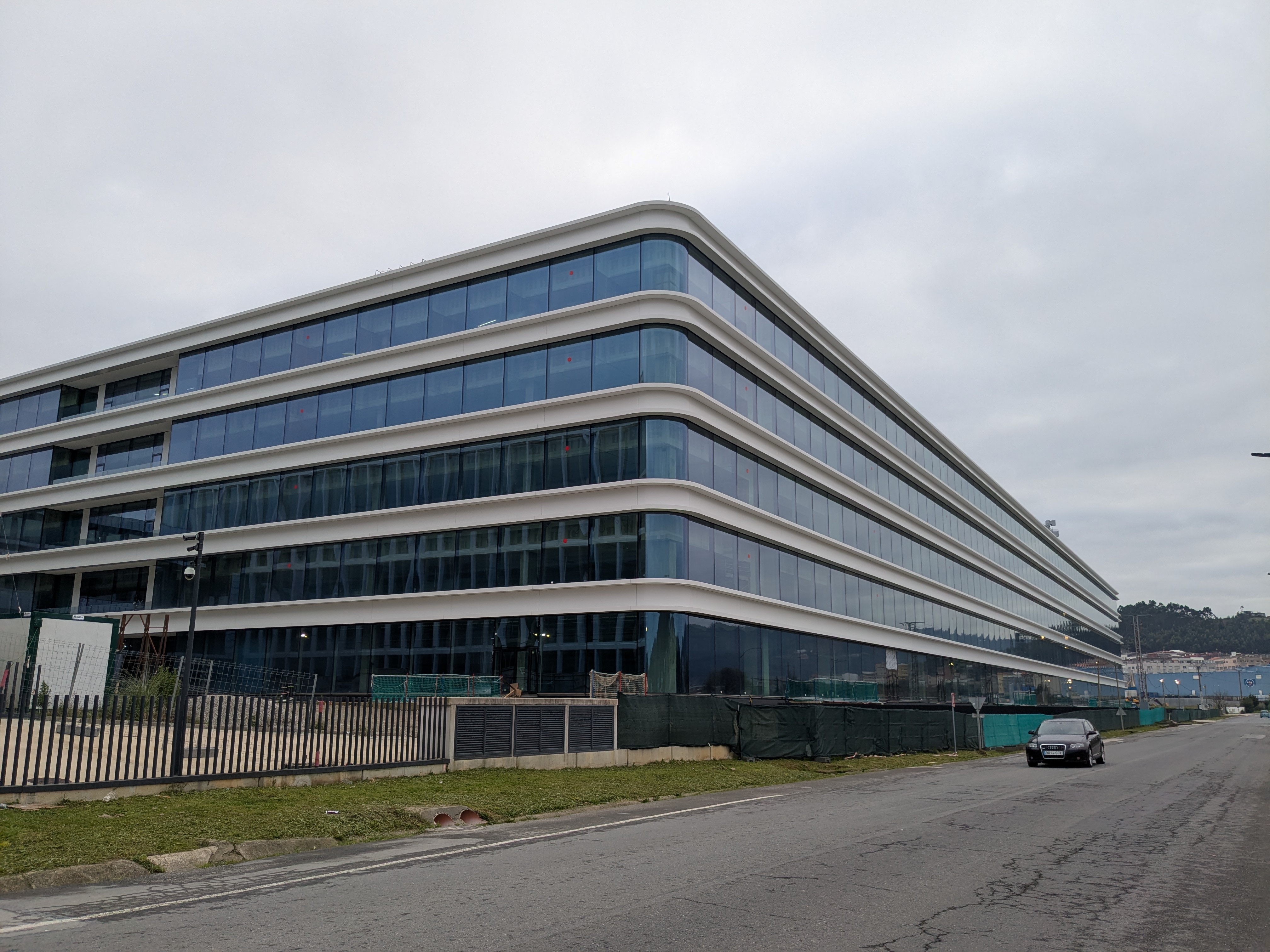 Así luce el edificio de 280 millones de Inditex tras casi tres años de ...