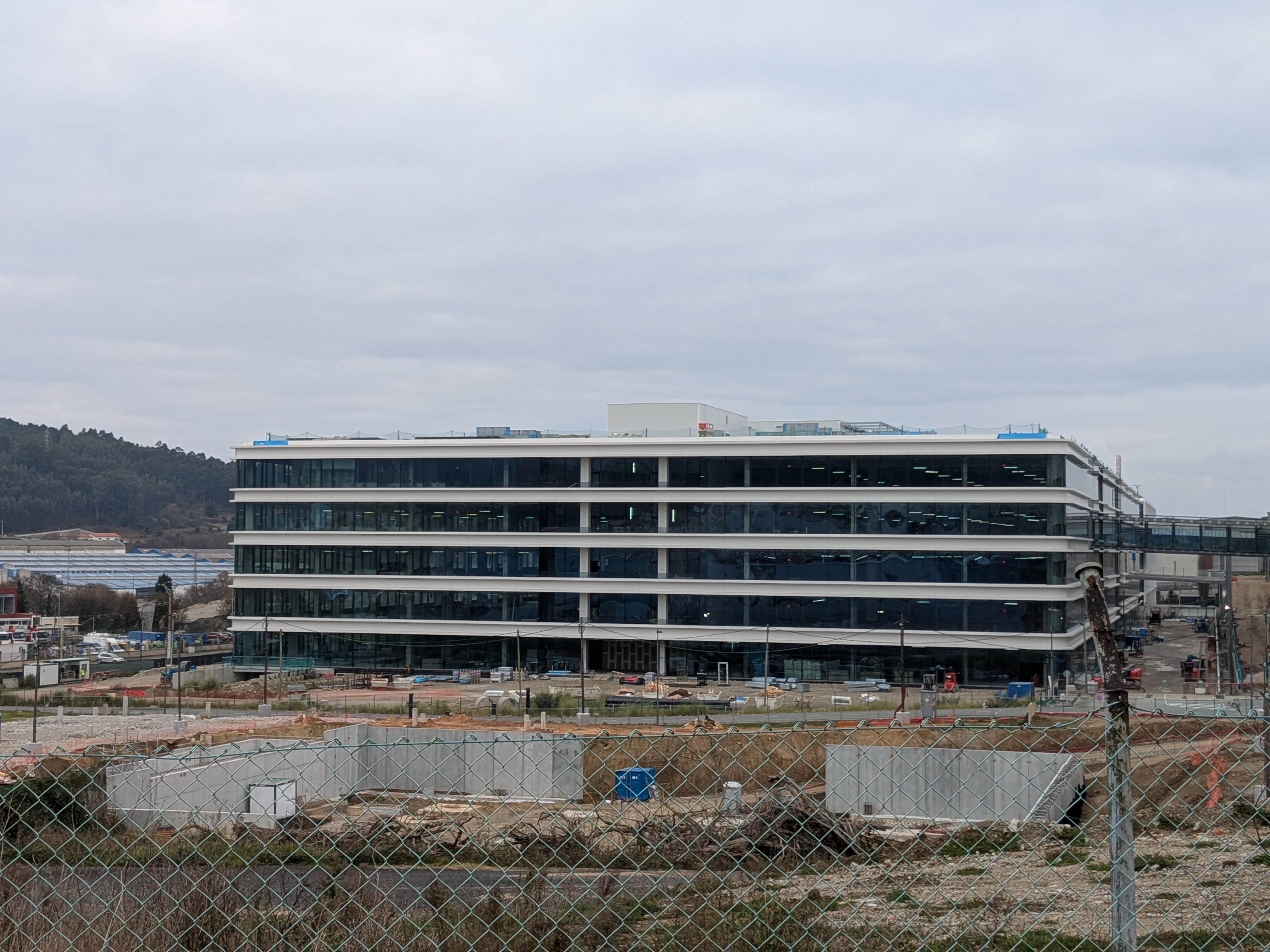 Así luce el edificio de 280 millones de Inditex tras casi tres años de ...