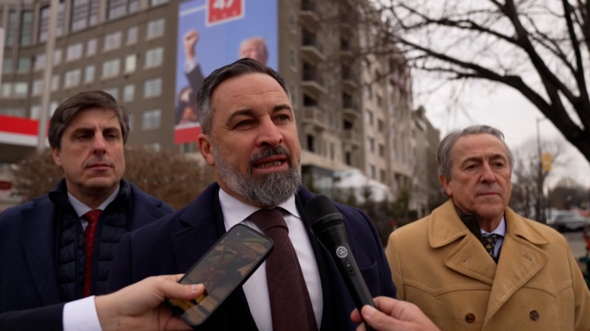 Los dos únicos españoles que han estado presentes en la investidura de ...