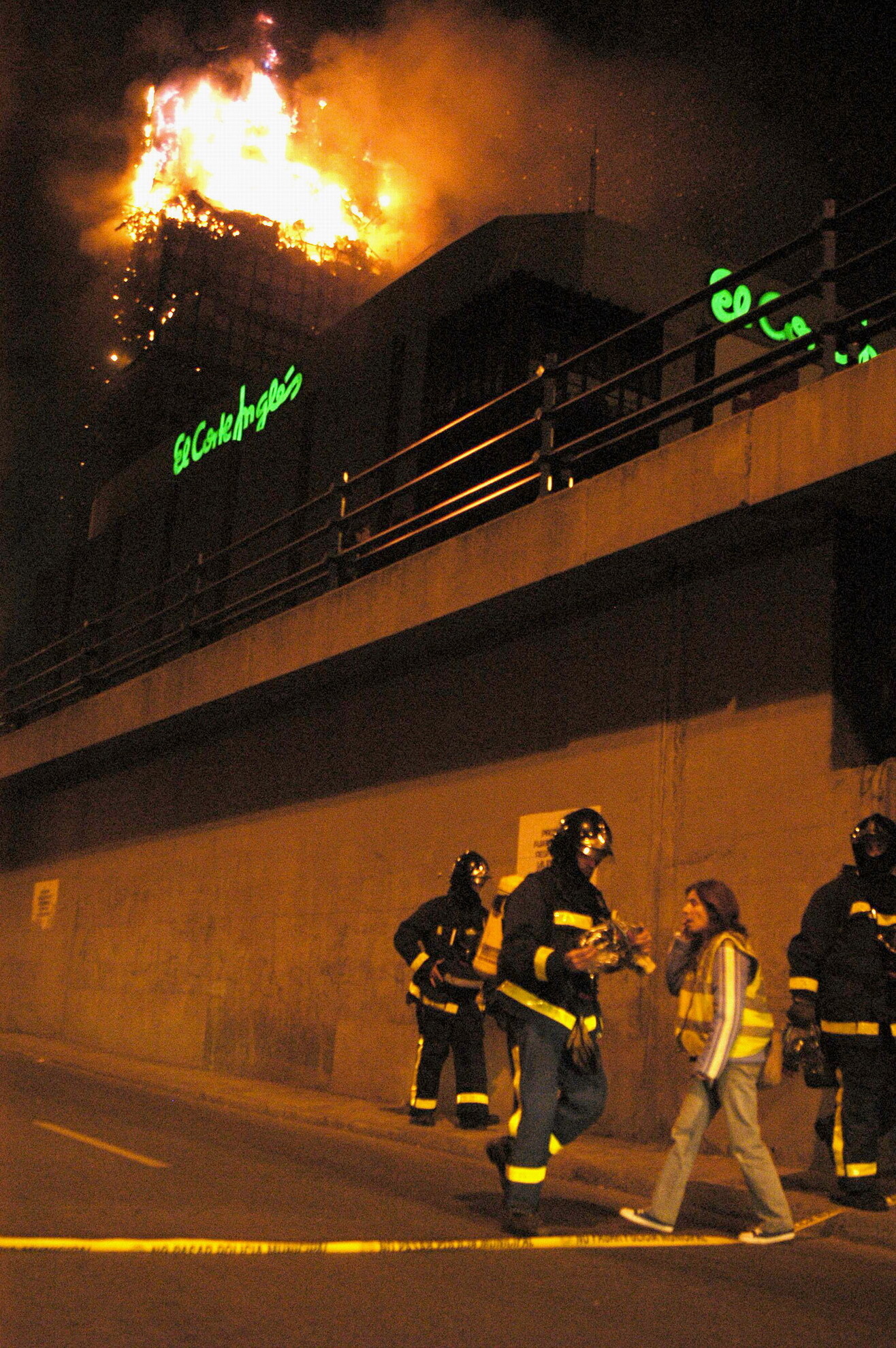 El incendio del edificio Windsor cumple 20 años: uno de los grandes ...