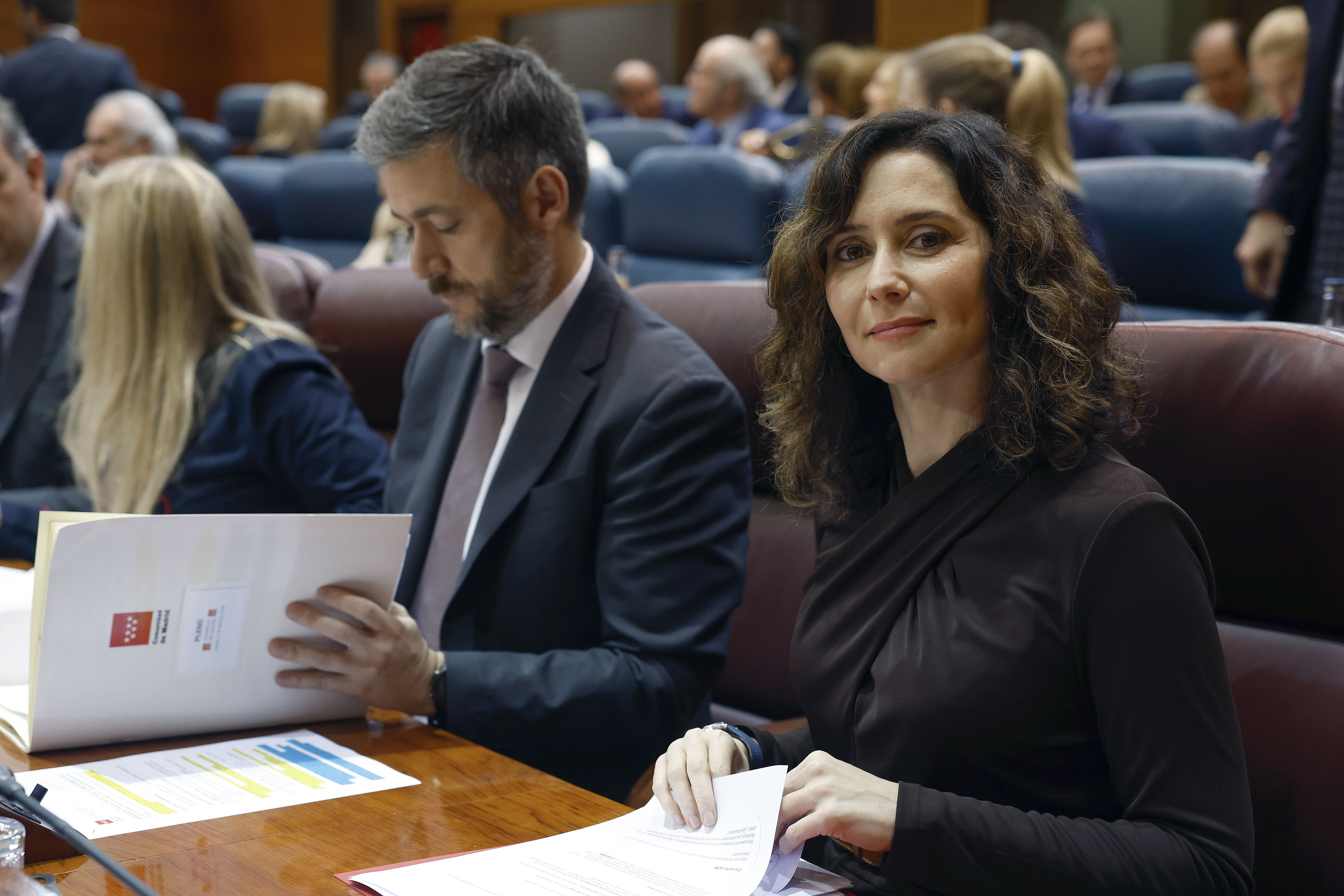 Ayuso reprocha a la izquierda la ristra de insultos que le profesa ...