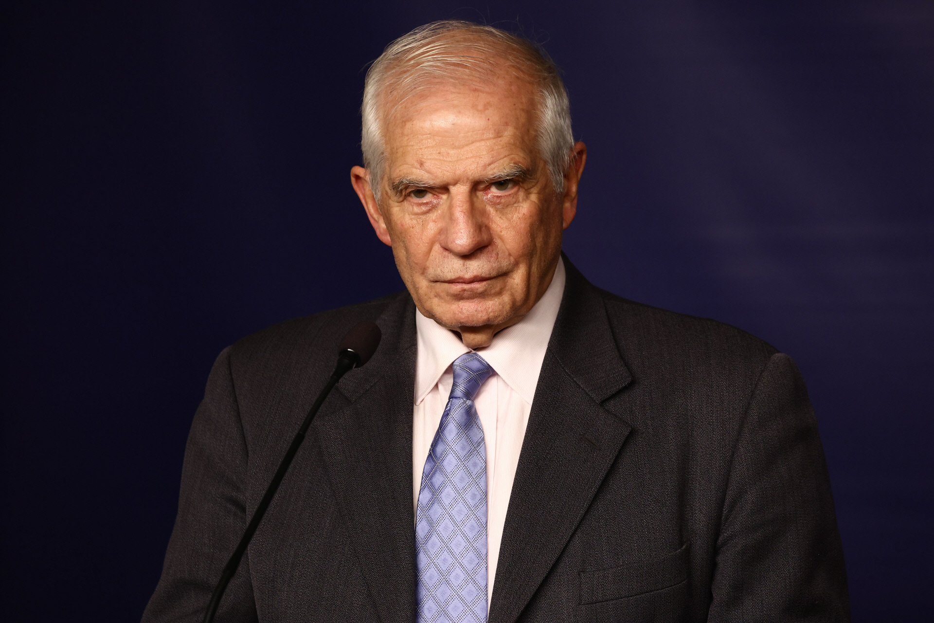 Josep Borrell cumple 78: su mujer, sus dos hijos y su vida actual