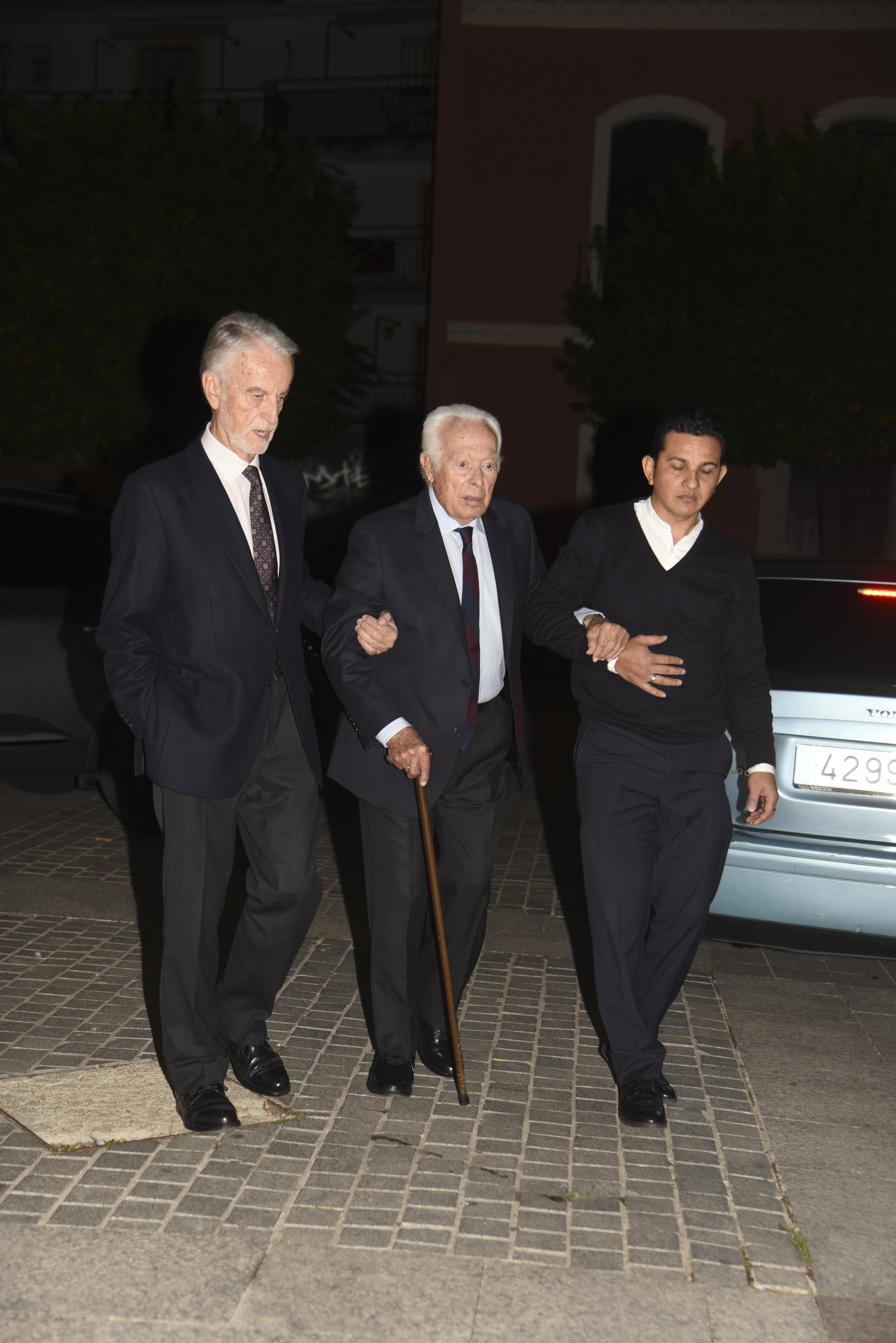 Curro Romero, ingresado a los 91 años en un hospital de Sevilla