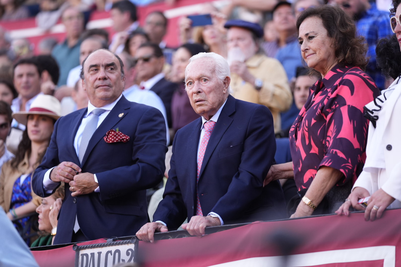 Curro Romero, ingresado a los 91 años en un hospital de Sevilla