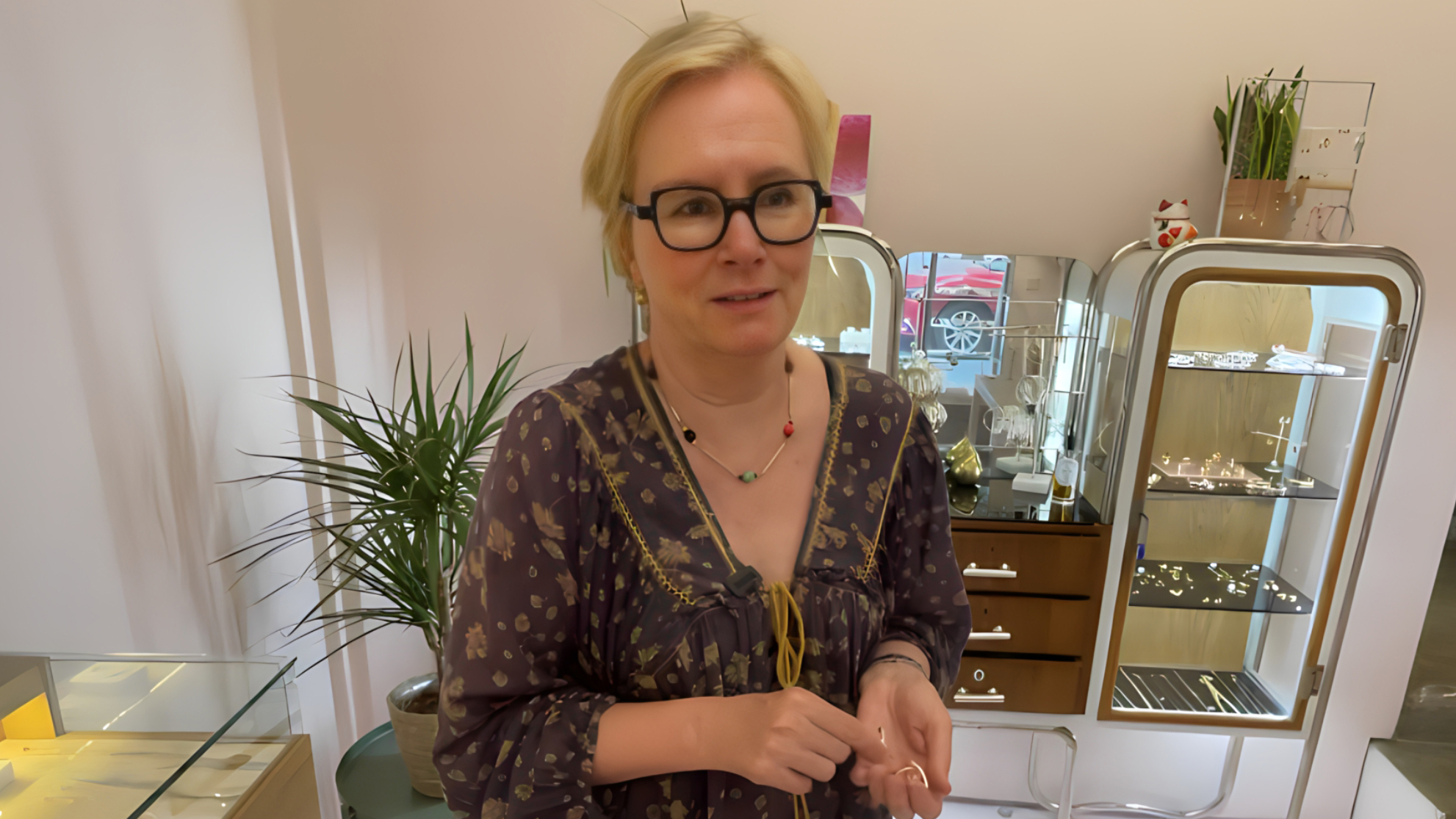 Quién es la joyera que diseñó el anillo que la Reina prestó a la Infanta Sofía