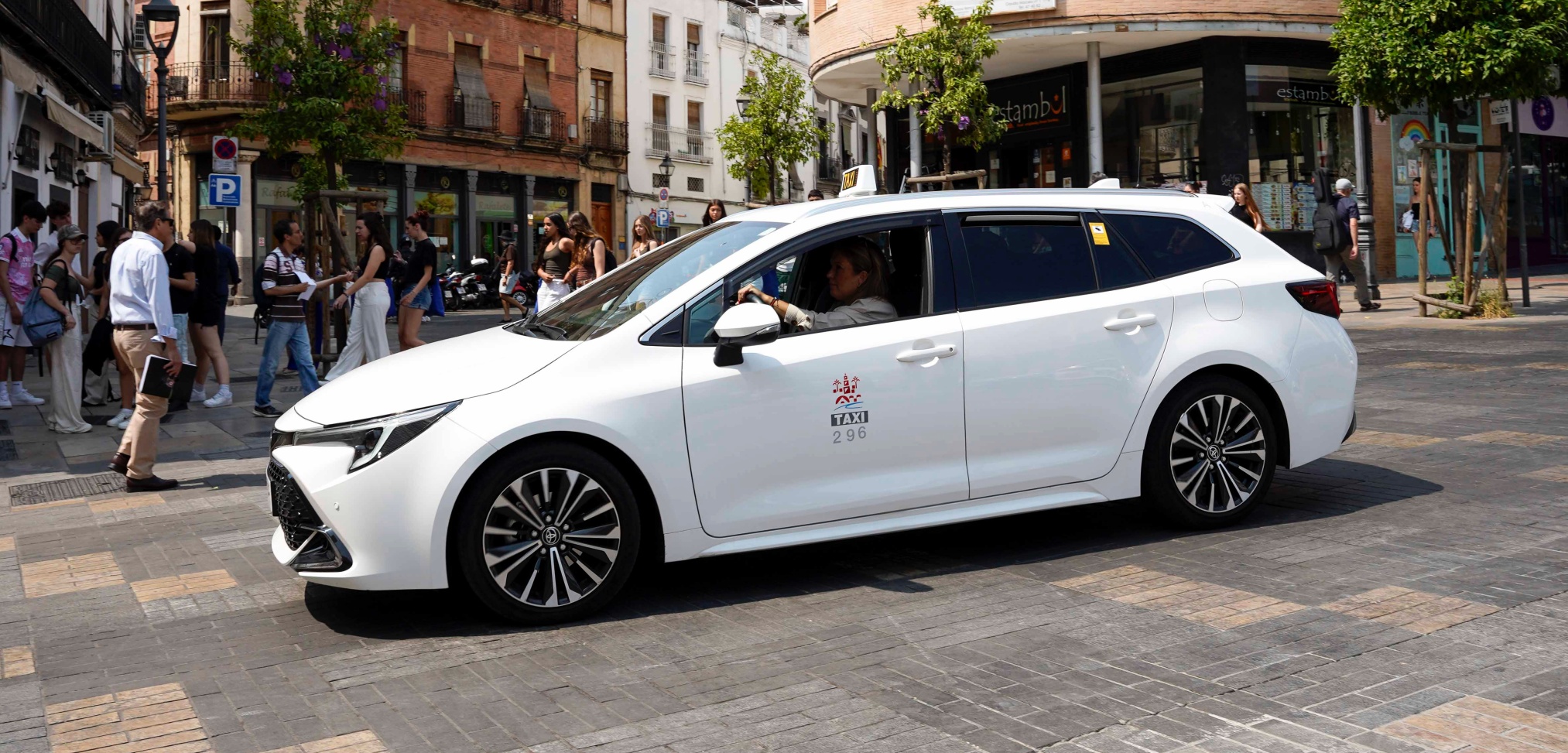 Córdoba, segunda ciudad más cara de Andalucía para coger un taxi