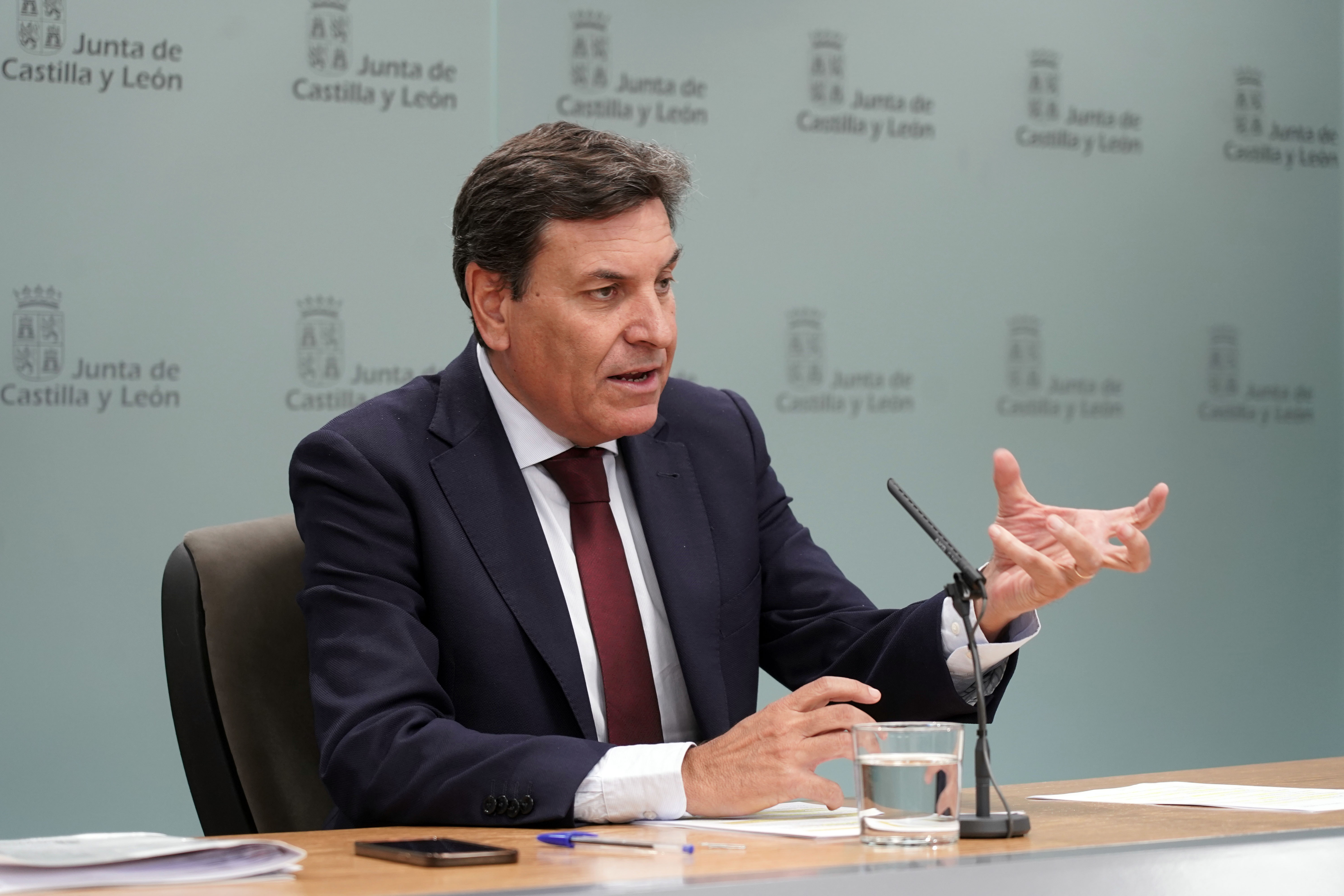 La Junta de Castilla y León aprueba un techo de gasto para 2026 de 14.183 millones, el más ...