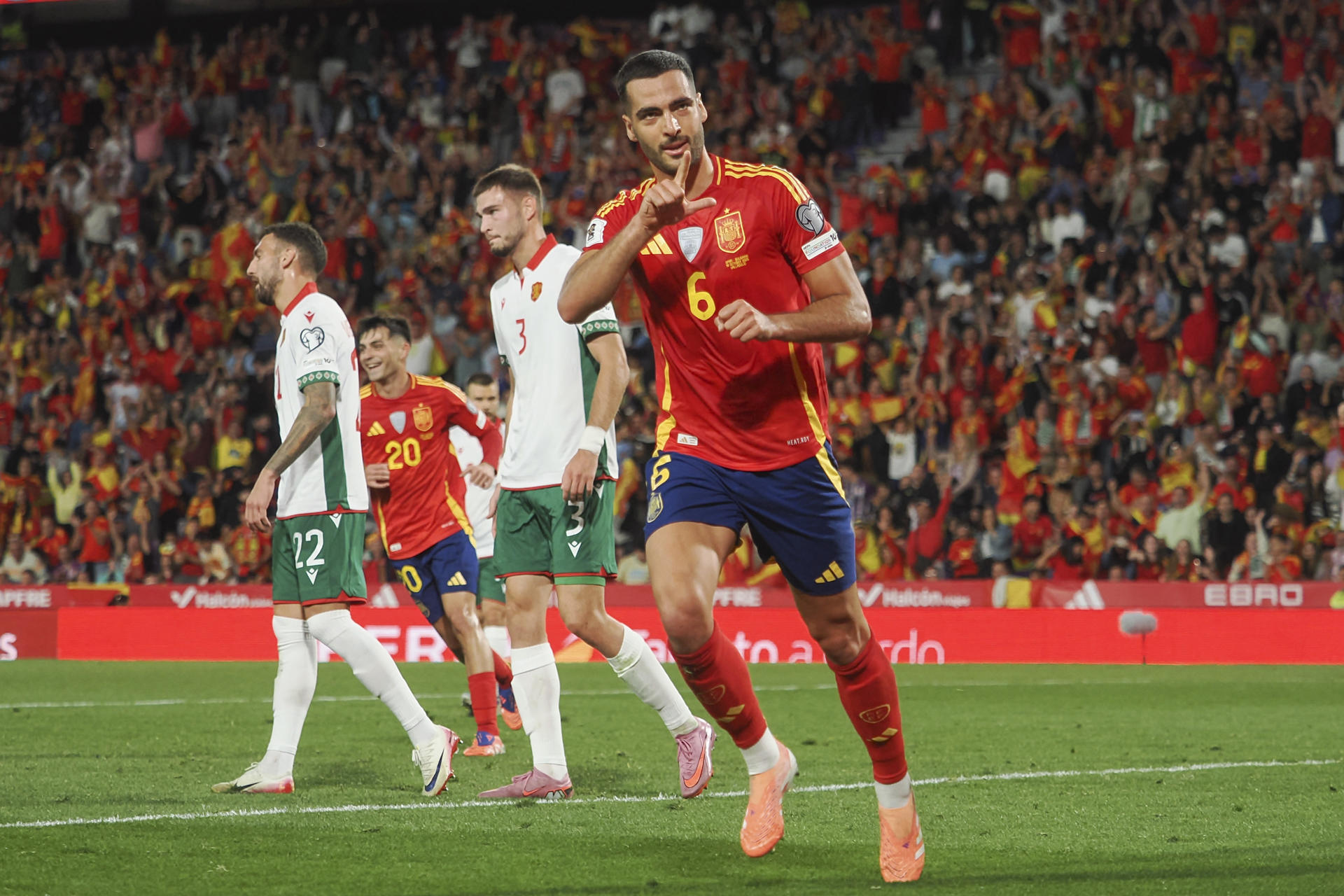 España golea a Bulgaria con exhibición de Mikel Merino y deja ...