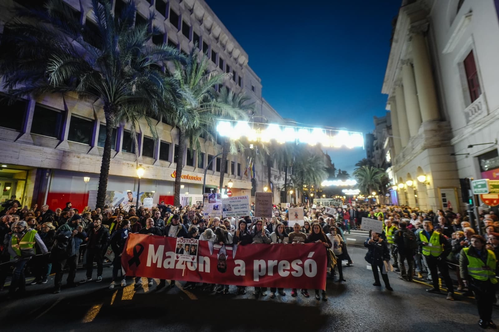 La izquierda se queda sin relato tras la dimisión de Mazón y la ...