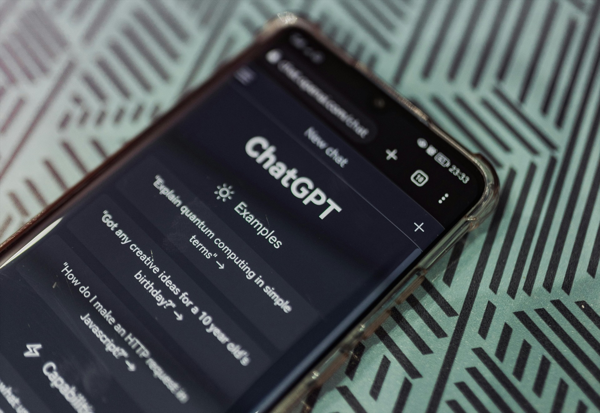 Un estudio de Cambridge demuestra el sesgo nacionalista de las respuestas de ChatGPT en catalán