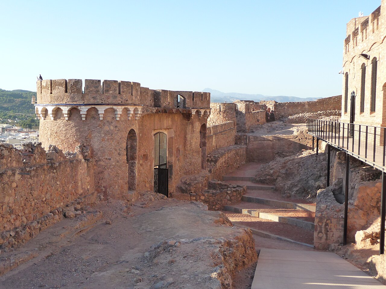 La historia del castillo de las 300 torres: la fortaleza árabe olvidada ...