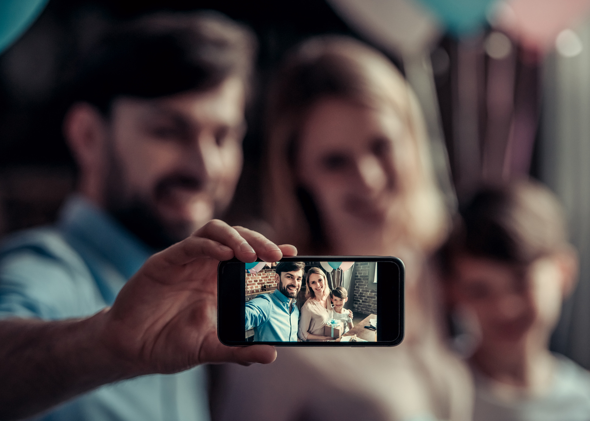 La tiranía de la «familia perfecta»: cómo el algoritmo de las redes ...